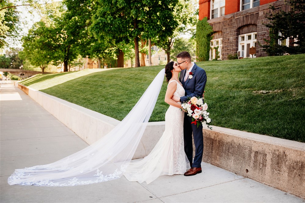 Julia Rose And Michael S Wisconsin Summer Wedding