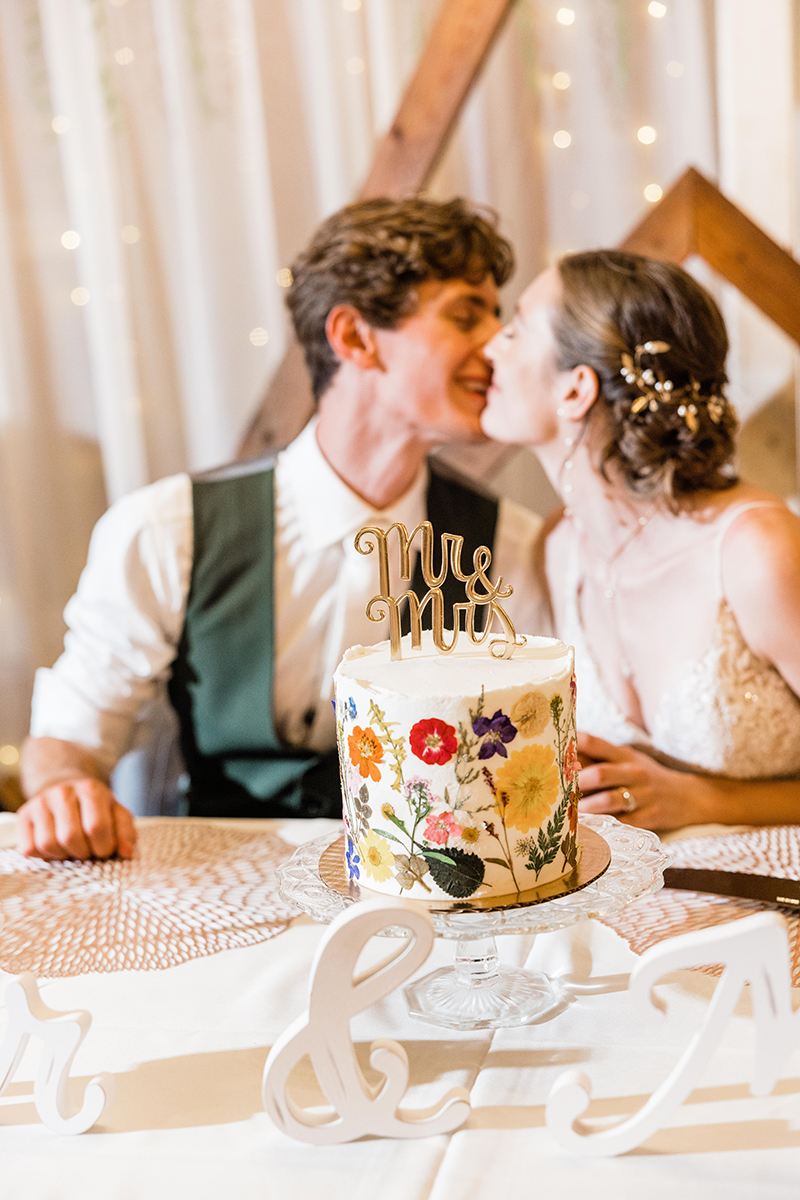 Omaha Wedding Cake Guide: Local Bakeries to Try - Complete Weddings + Events Omaha