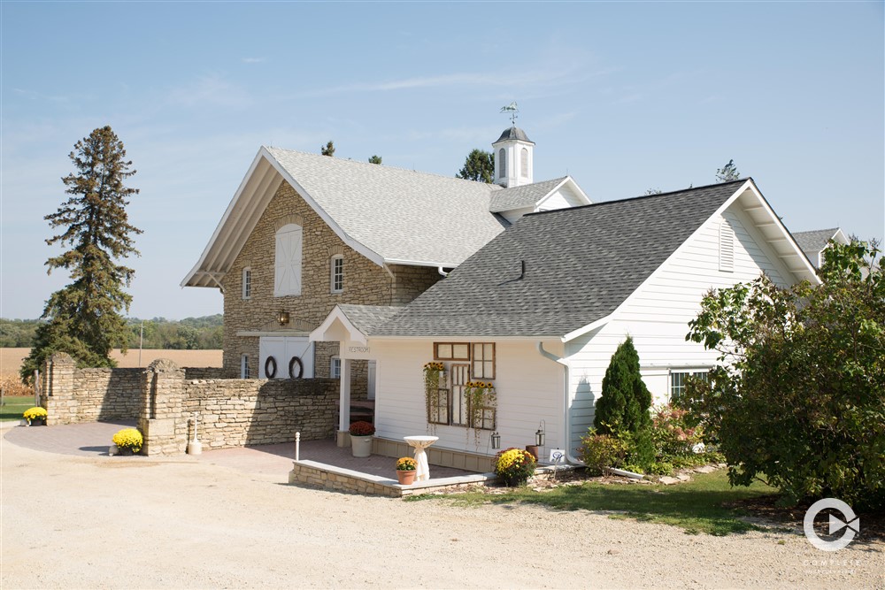 Wedding Photo Tour: Mayowood Barn | Complete Weddings + Events
